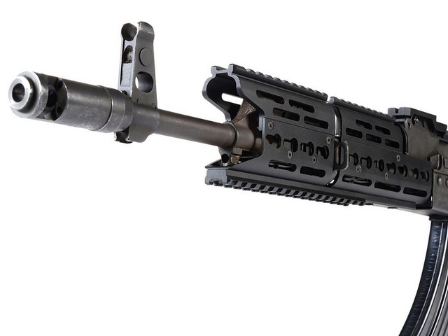 AK TRAX – модульное цевье для автомата Калашникова с планками Пикатинни